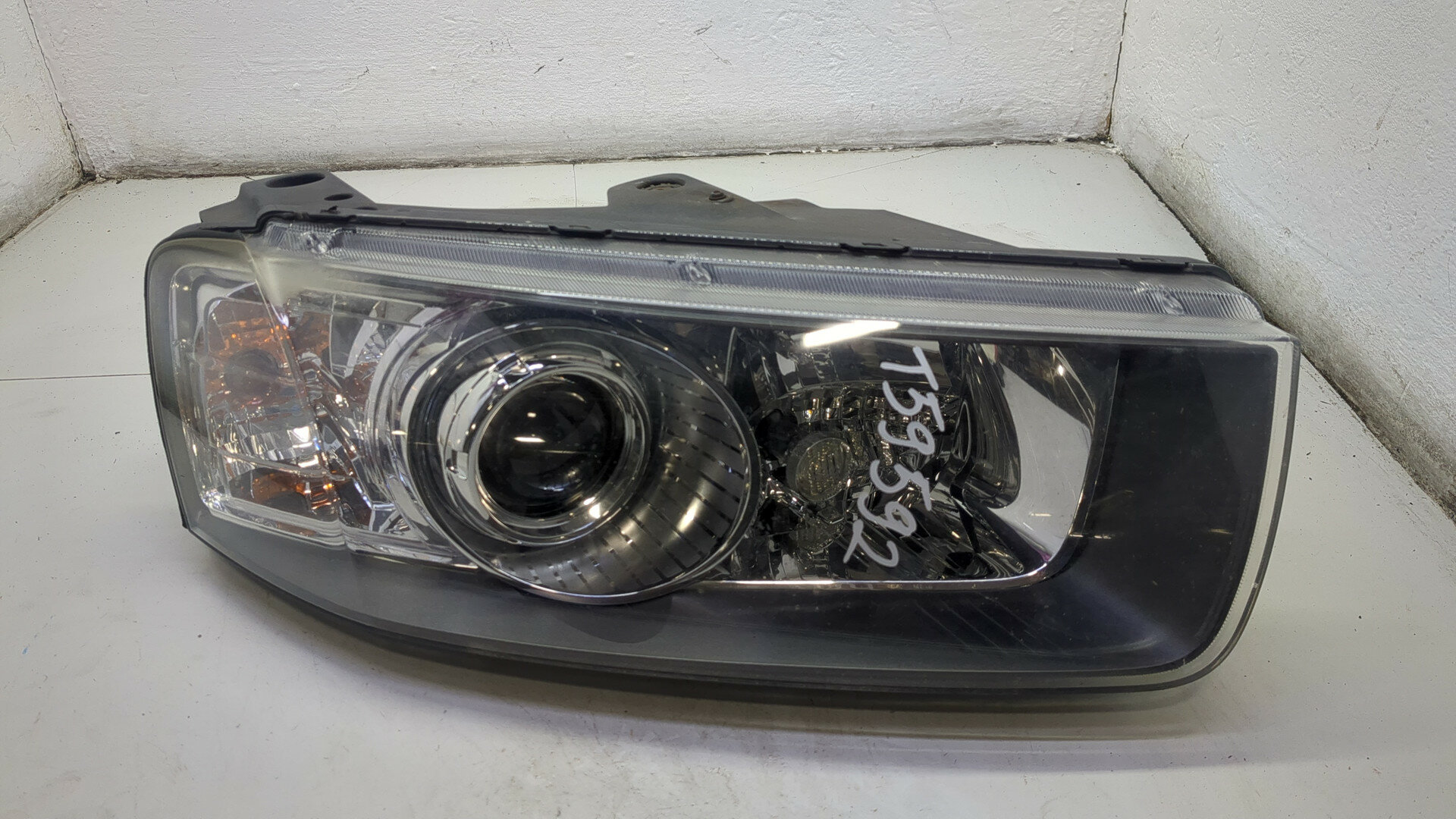 Фара (передняя) правая Chevrolet Captiva Б/У