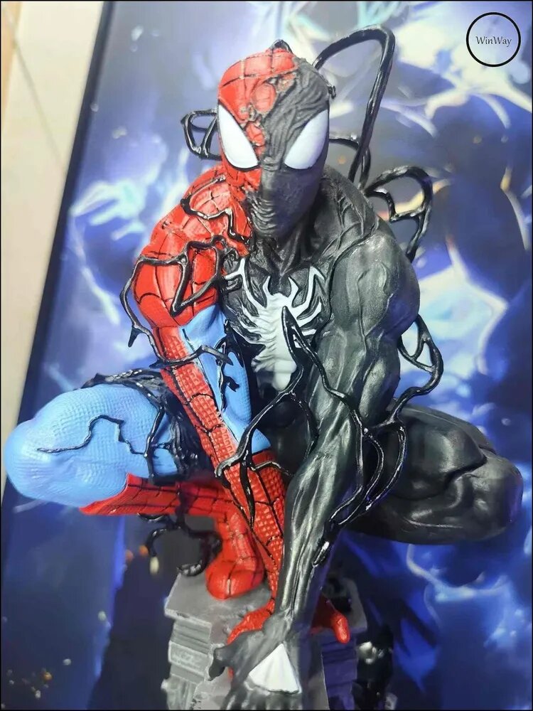 Фигурка из фильма Человек-паук / Spiderman, версия Веном (с подсветкой) 38см для мальчиков 14+ — фото 1