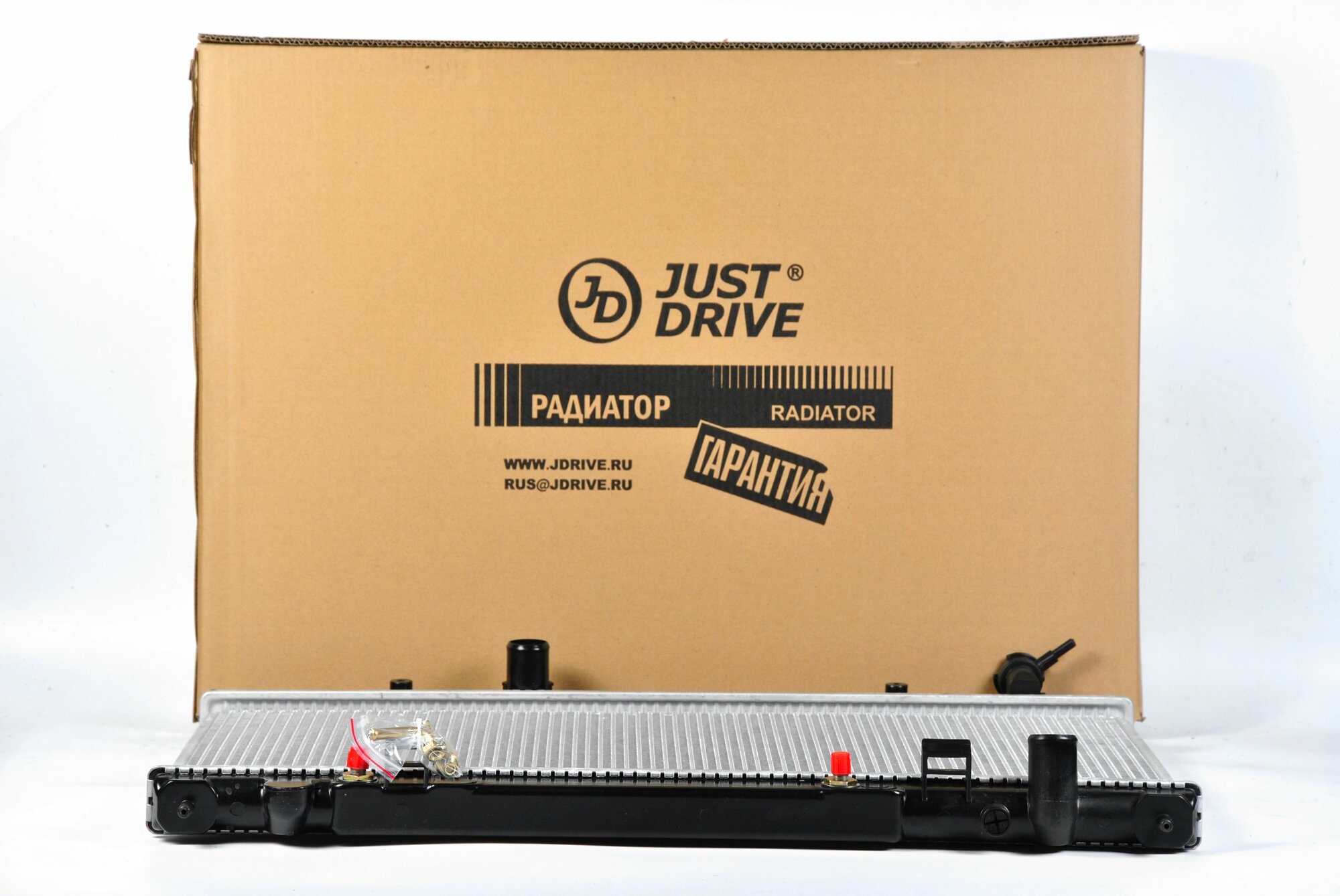 JUST DRIVE Радиатор охлаждения двигателя (авто с АКПП) для Nissan Teana 03- A/T;