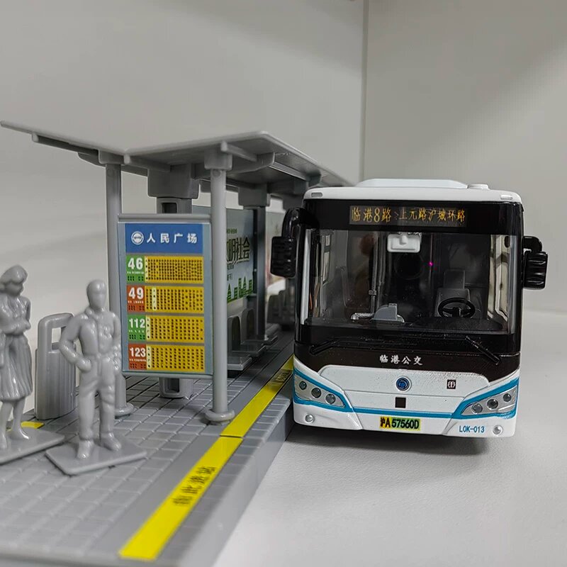 Набор модель автобуса и автобусной остановки 1:43 с LED-подсветкой, сплавная коллекционная игрушка для детей