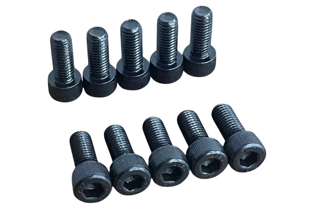 Винт M8x20 мм 12.9 черный DIN912 высокопрочный стальной с цилиндрической головкой HEX6, неполная резьба, длина 20 мм, класс прочности 12.9, покрытие оксидированное.