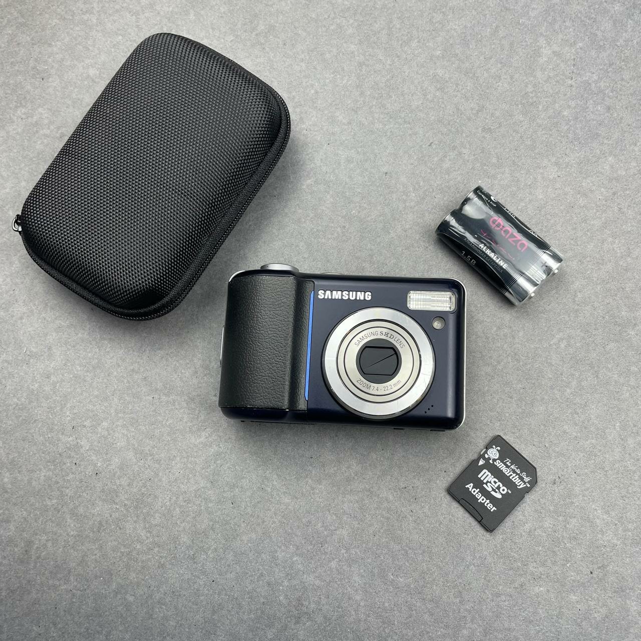 Цифровой компактный фотоаппарат Samsung Digimax S800