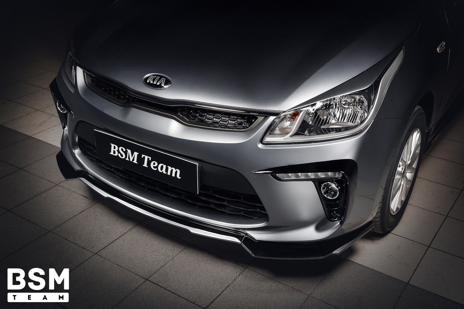 Сплиттер на передний бампер Kia Rio 4 2017-2020 АБС Пластик Цвет Черный Глянец / рио