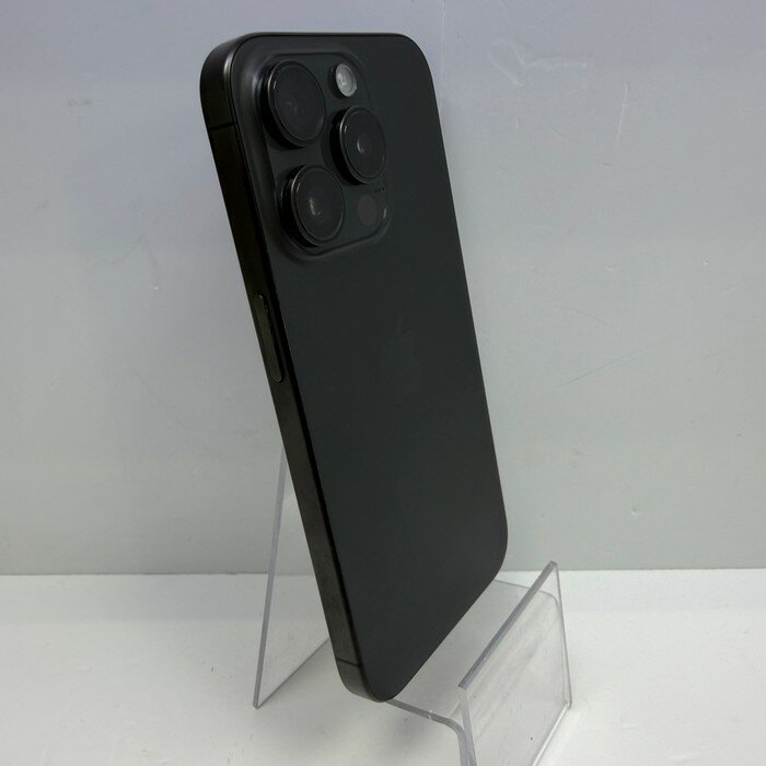 Смартфон Apple iPhone 15 Pro 8/128 Черный — фото 1