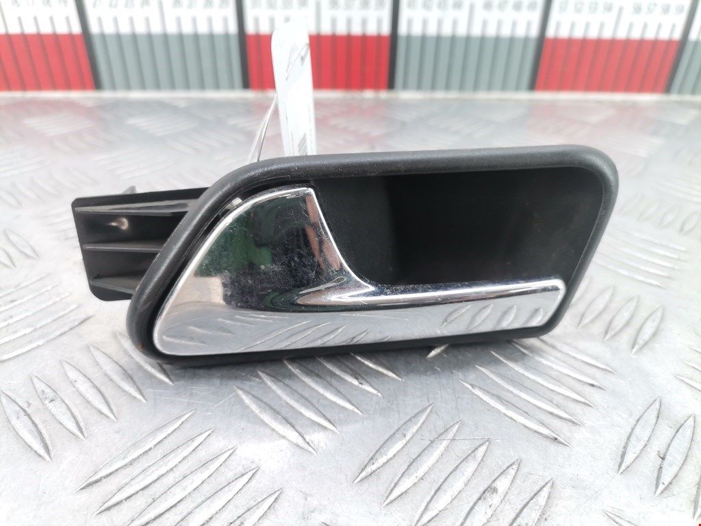 Ручка двери внутренняя задняя левая / 1886776 1T0839113C 1T0839113C для Volkswagen Touran 1 (с пробегом)