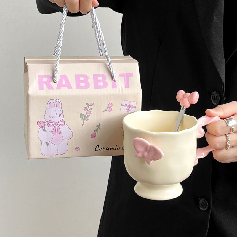 Изящная керамическая кружка с бабочкой для девочек, стильная кофейная кружка, идеальный подарок для любого случая.