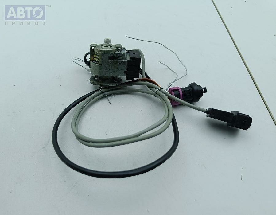 Личинка замка Audi A4 B5 (1994-2001)