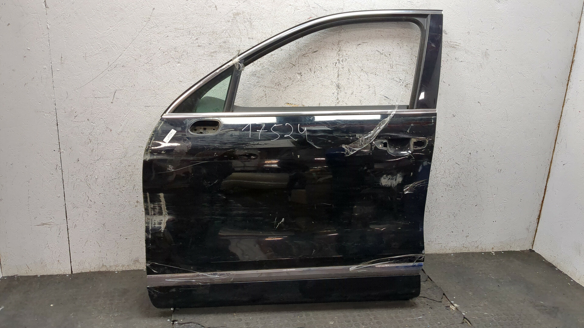 Дверь боковая (легковая) левая передняя Volkswagen Touareg Б/У