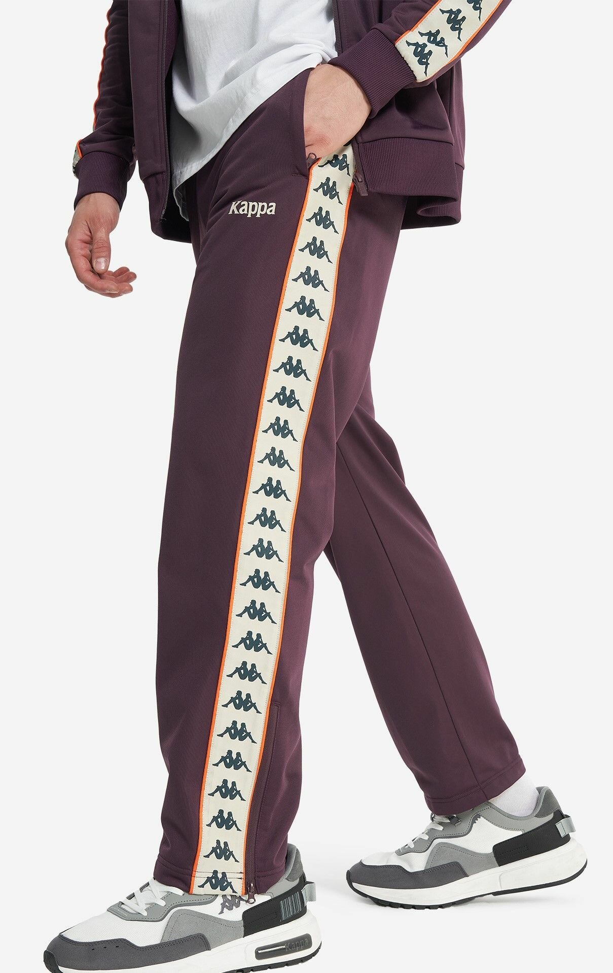 Брюки спортивные