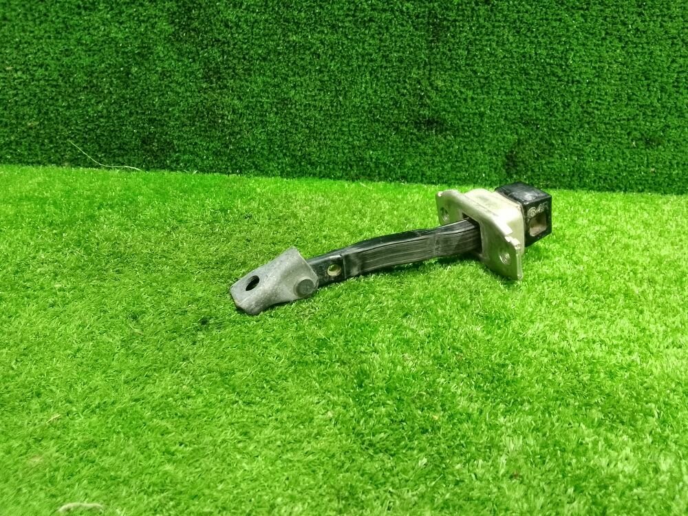 Ограничитель двери задний Mitsubishi Lancer X Б/У с пробегом