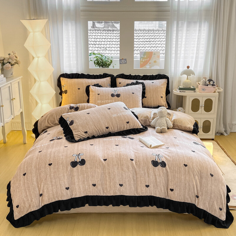 Набор для кровати 4 шт. Cherry Blossom 1,5 м с пододеяльником 2,0x2,3 м и простыней 2,45x2,5 м из мягкой молочной