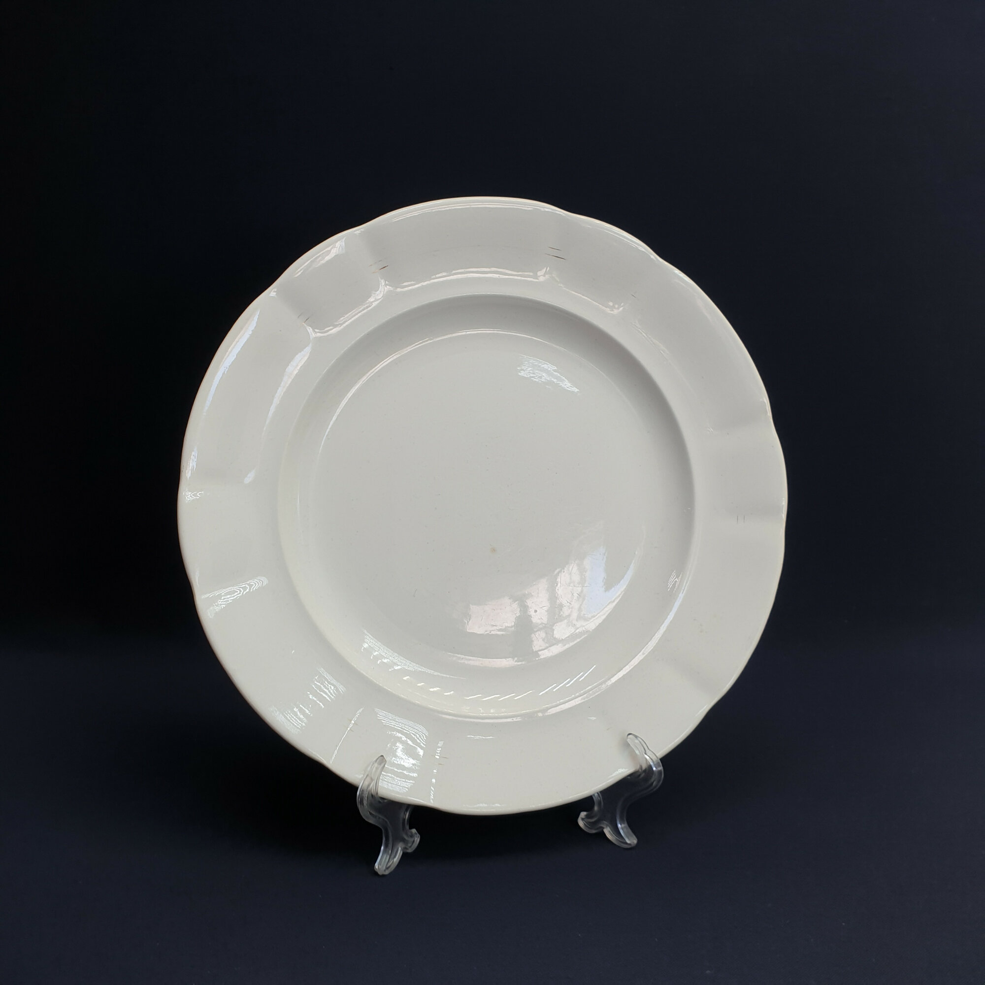 Столовая тарелка Т-ва М. С. Кузнецова, фарфор 24 см, дефекты, антиквариат Россия до 1917 г.