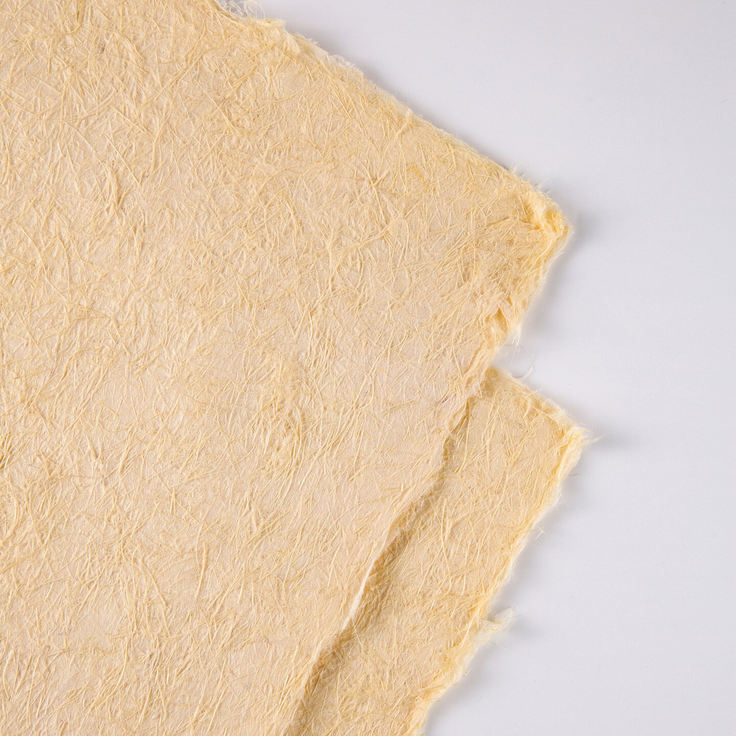 Грубая волокнистая бумага с рваными краями, облачная льняная шелковая бумага для цветочного магазина, свежая упаковочная бумага для цветов, текстурированная ручная флористическая бумага, оптовая продажа