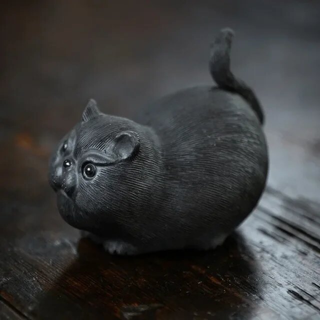 Китайские скульптуры из фиолетовой глины (цзыша), фиолетовые глиняные фигурки чайных питомцев, милые статуэтки счастливых кошек, чайные сервизы в виде животных, украшения, чайные сервизы ручной работы, декорации.