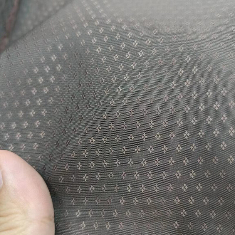 Полиэстеровая тафта с цветком сливы, точечный жаккард, шелковый жаккард, подкладка для костюма, полный полиэстер, катионный высококачественный жаккард