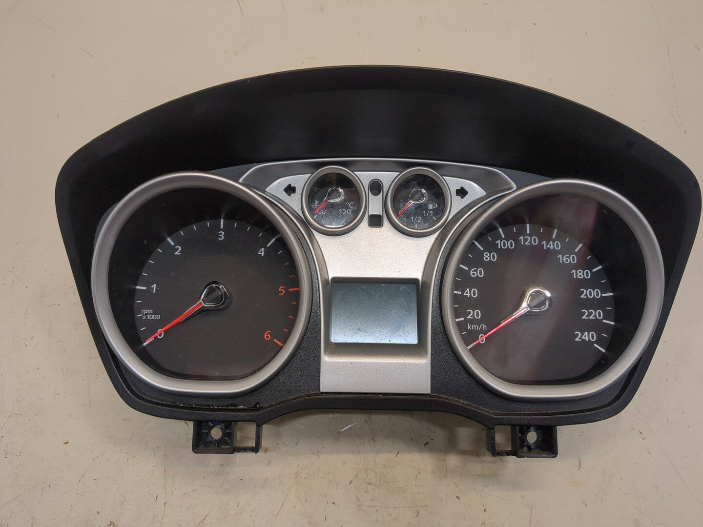 Приборная панель Ford Focus 2 Б/У