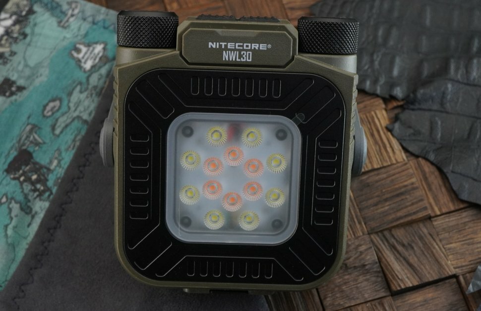 Кемпинговый фонарь-прожектор Nitecore NWL30