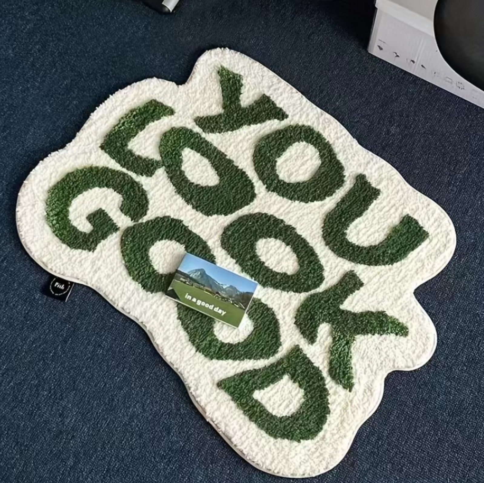 Коврик комнатный MyPads противоскользящий и быстровпитывающий с надписью You Look Good