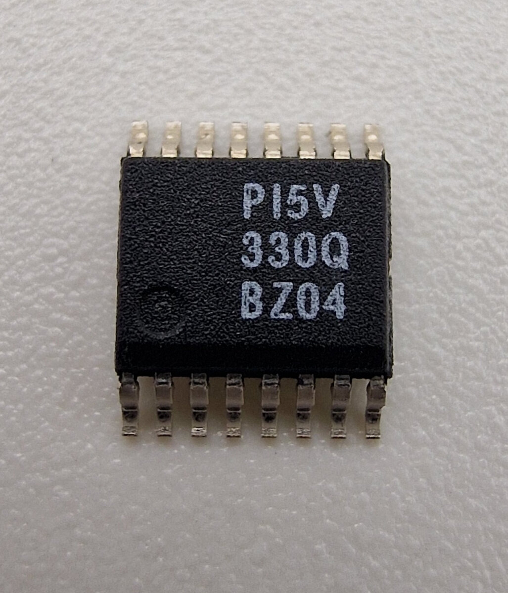 Микросхема P15V330Q