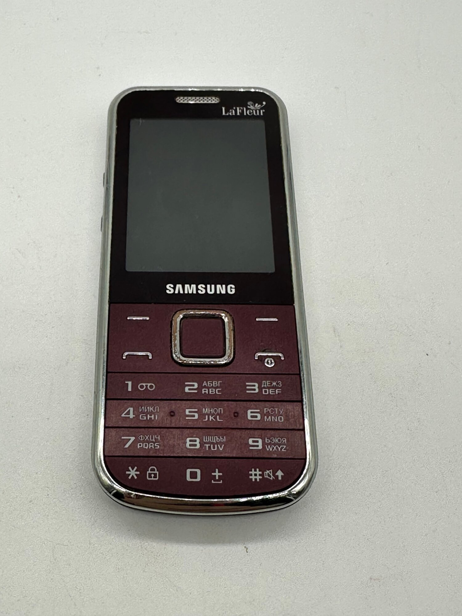 Сотовый телефон Samsung la Fleur GT-C3530, серебристый шикарный