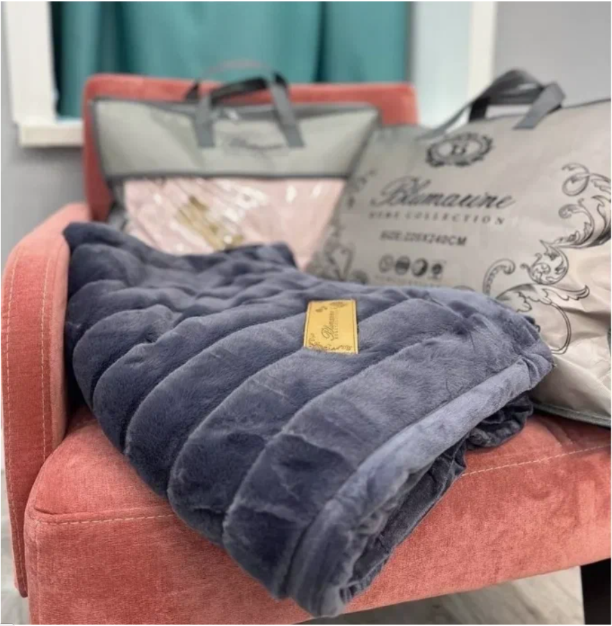 Плед-покрывало Blumarine "Кролик" мягкий на кровать, графит