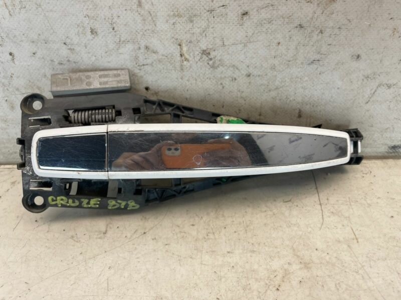 Ручка двери внешняя Chevrolet Cruze 2009 25936893 J300 F16D4, передняя правая (с пробегом)
