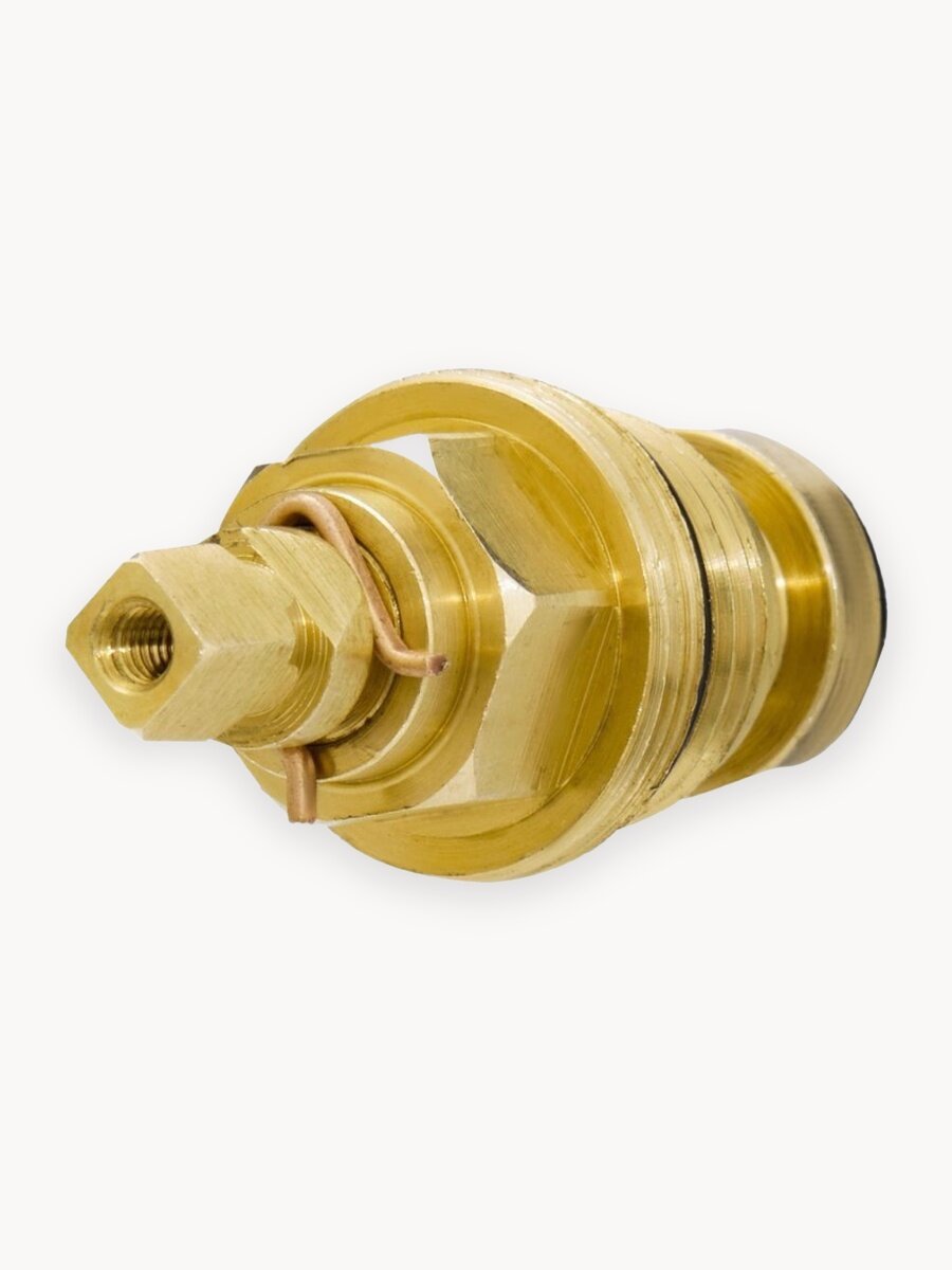 Кран-букса классическая с резиновой прокладкой для двухручковых смесителей бренда СТП, в комплекте 2 штуки