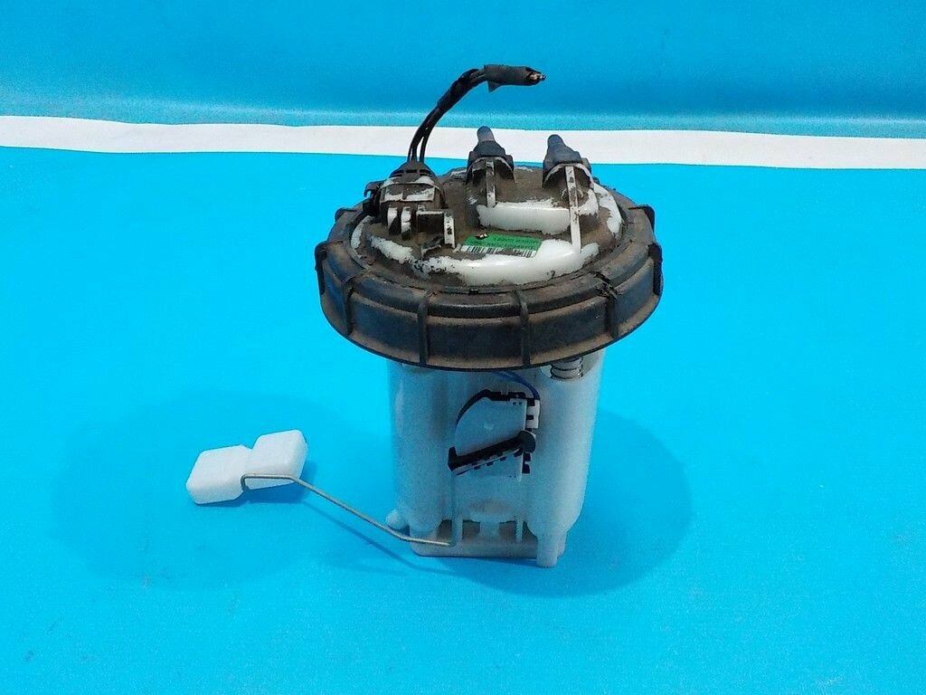 Топливный насос RENAULT Duster 1 2010-2019 172029382R - Б/У