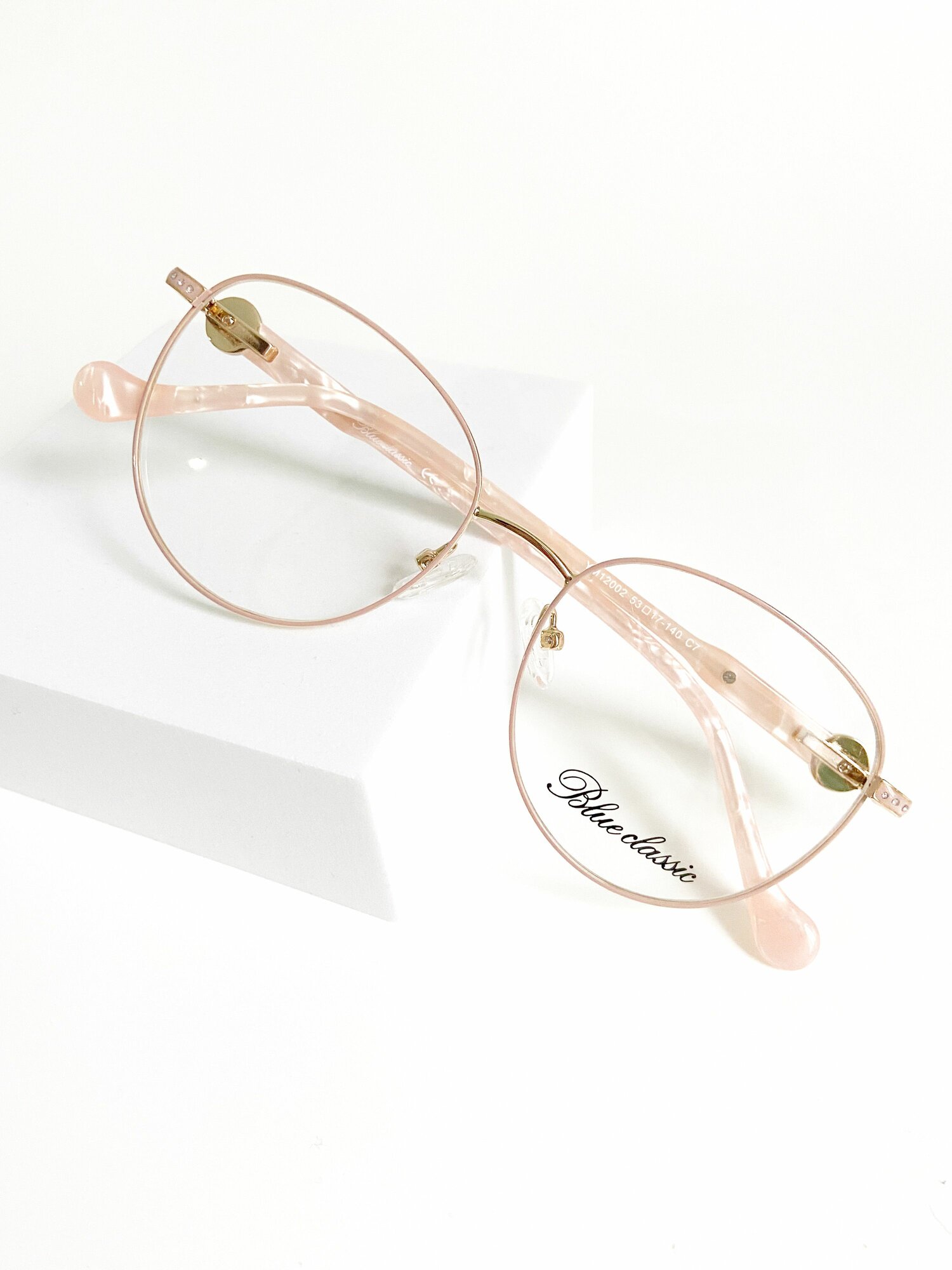 Стильная оправа для очков розовая со стразами