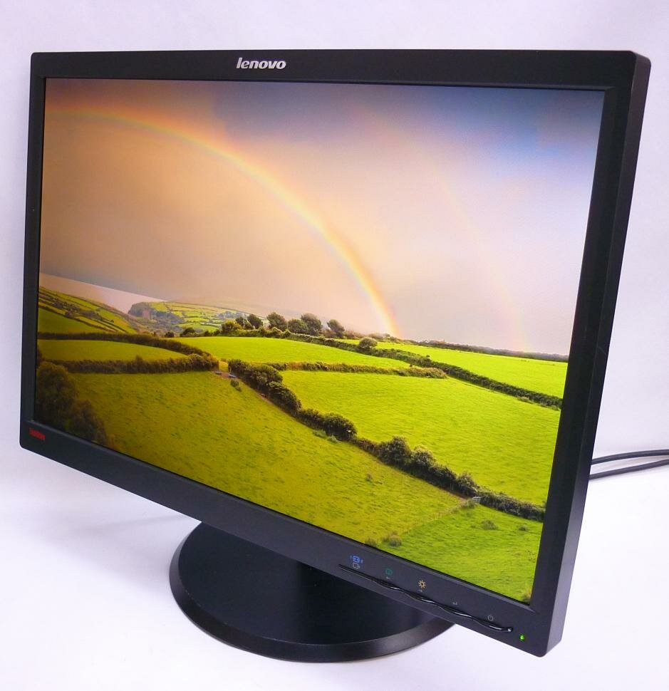 Монитор 22" Lenovo ThinkVision LT2252p незначительные царапинки