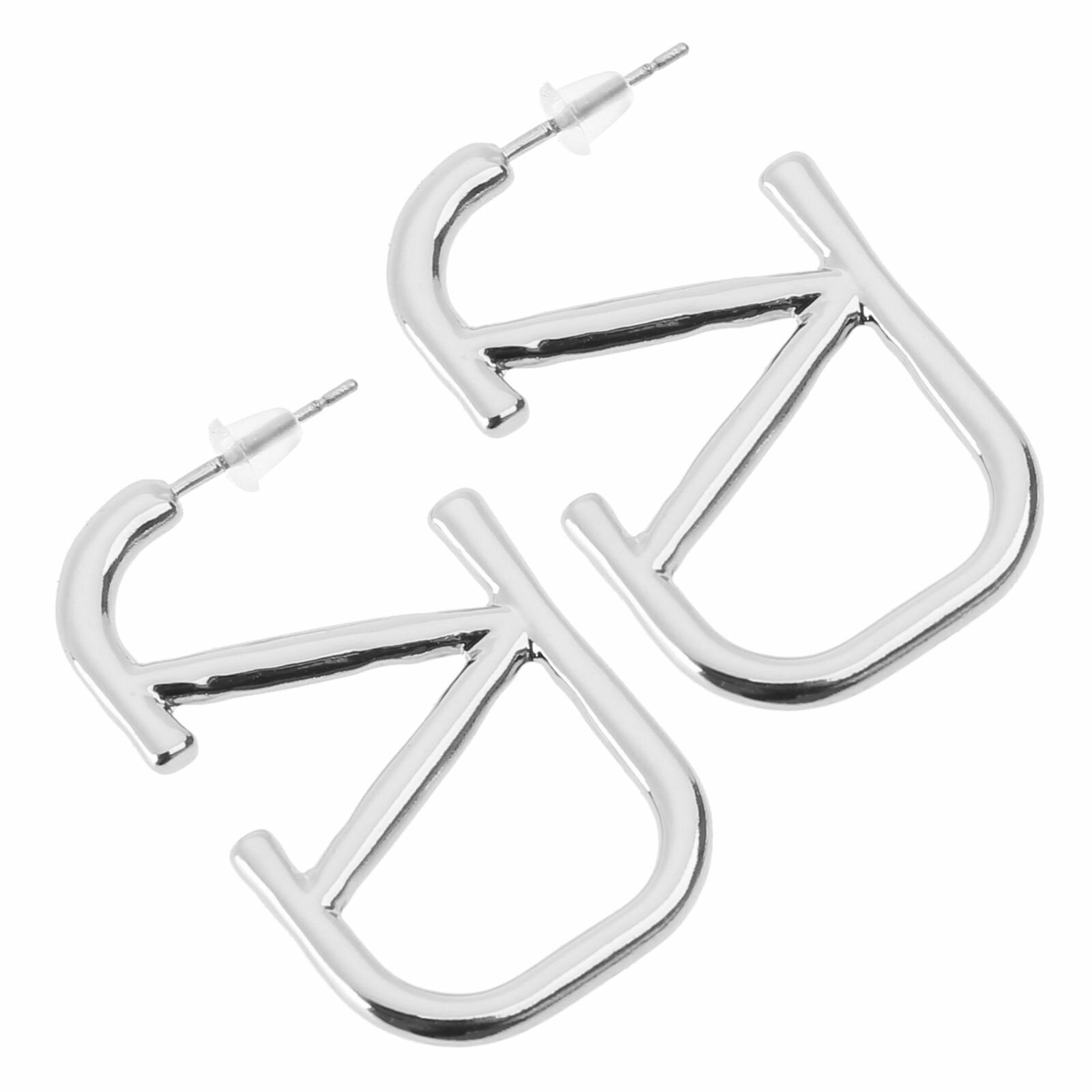 В-третьих, Сергей из-за своей постоянной работы