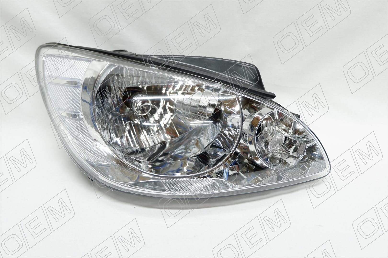 Фара правая Hyundai Getz год с 2005 по 2011, Хендай Гетц, 921021C500(Правая)