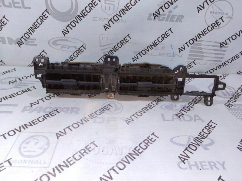 Дефлектор воздуховод Toyota Corolla 180 Б/У с пробегом