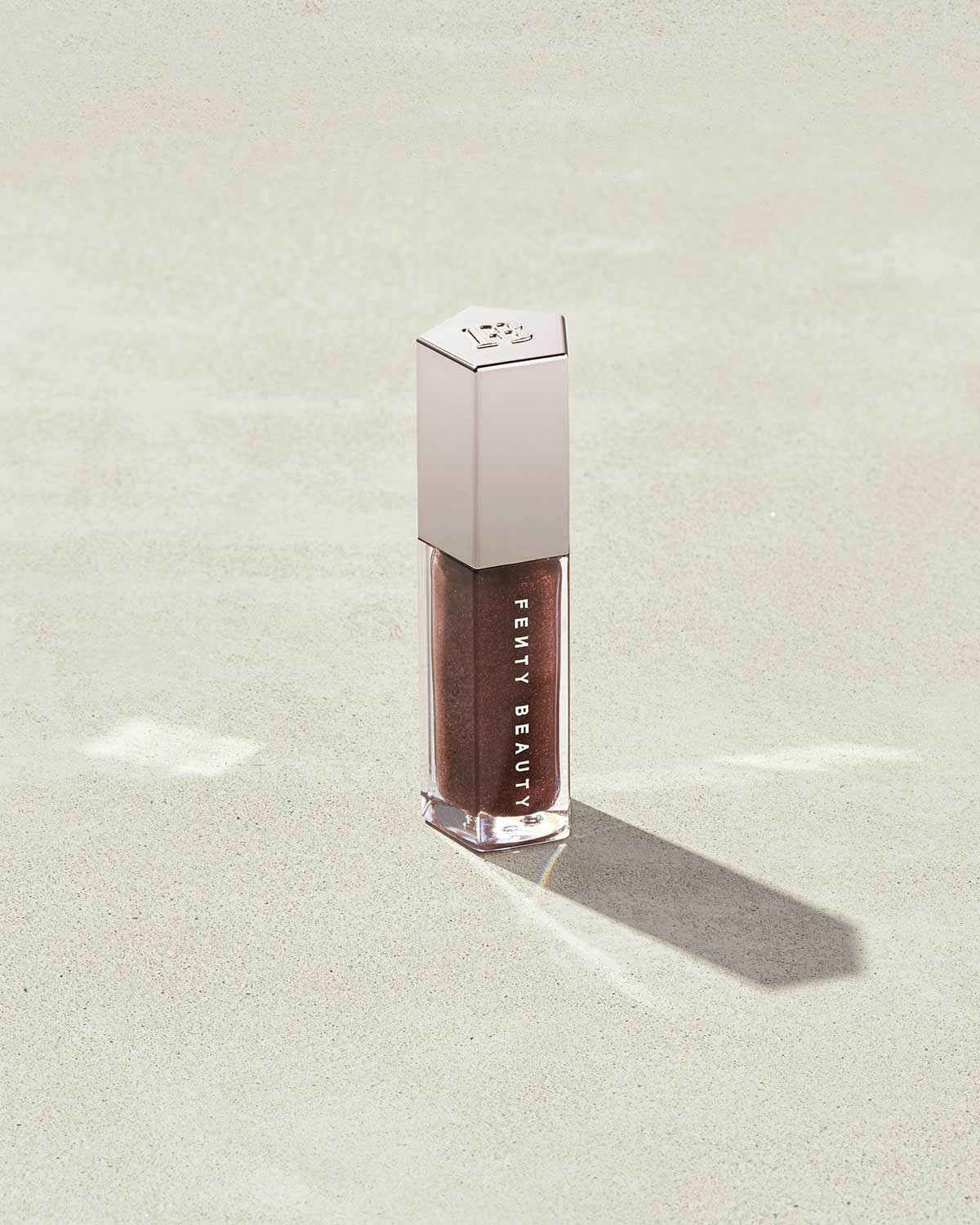 FENTY Beauty блеск люминизатор для губ Gloss Bomb Universal Lip Luminizer 9 мл, Hot Chocolit