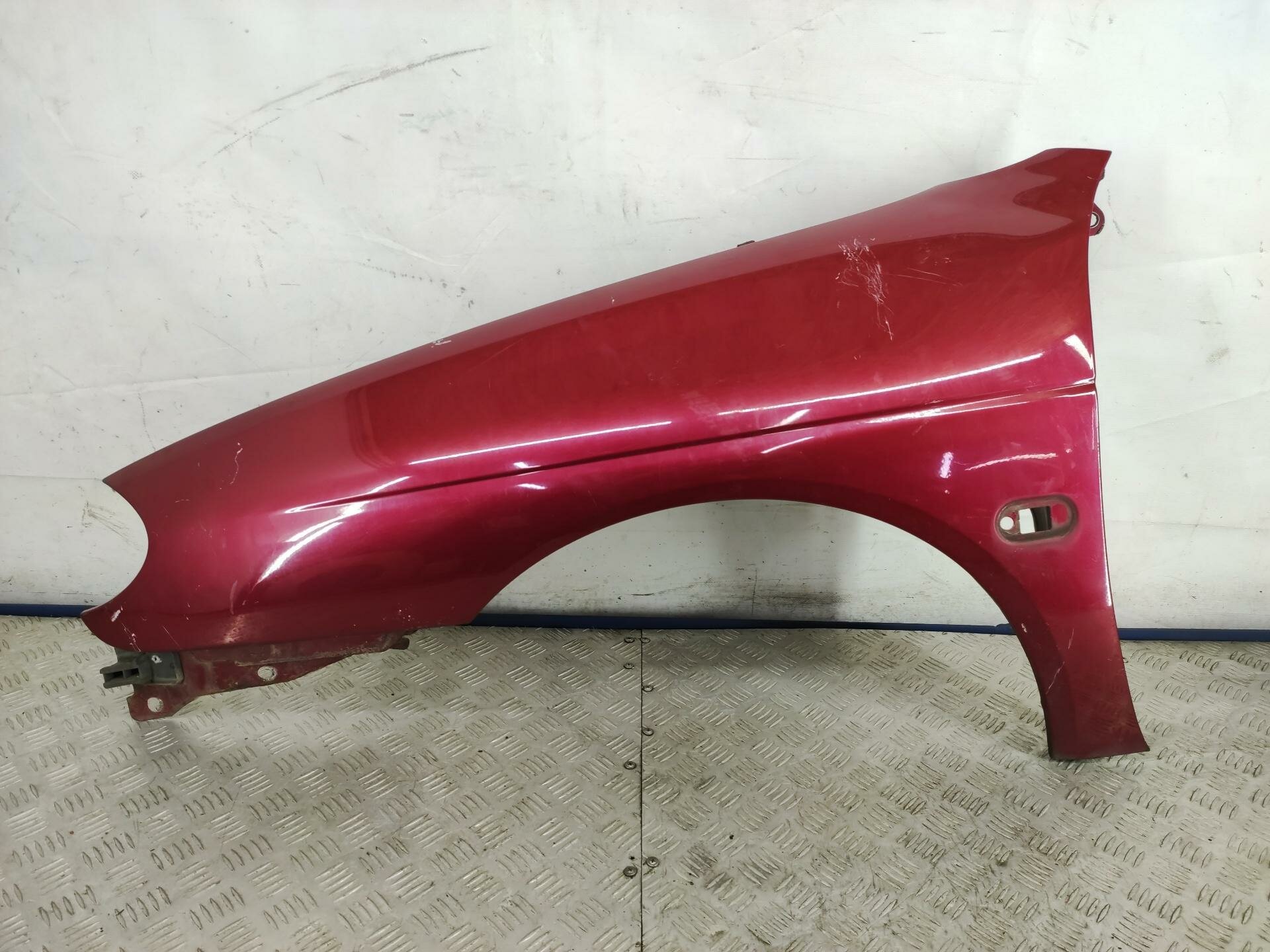 Крыло переднее левое Renault Megane рест. (1999 - 2003)