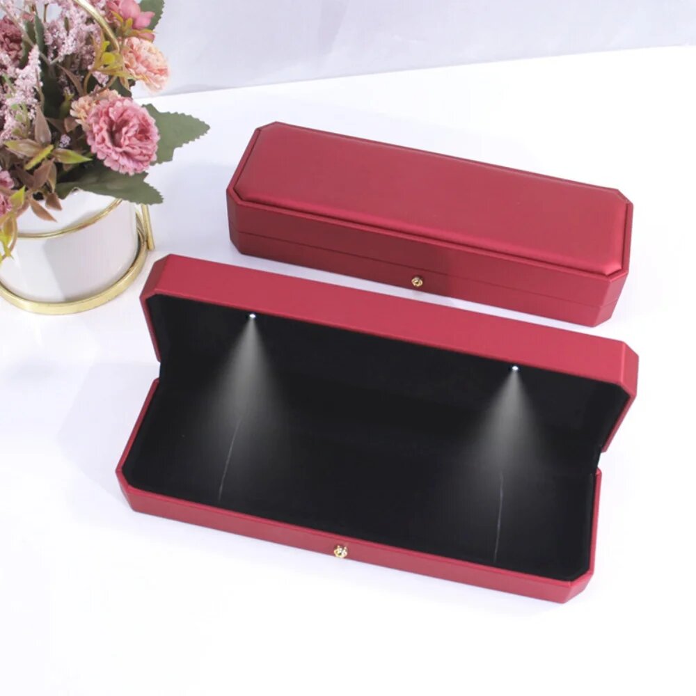 Элегантная шкатулка для украшений: бархатный футляр для серег, колье, браслетов с LED-подсветкой, идеально для предложения руки и сердца и свадьбы