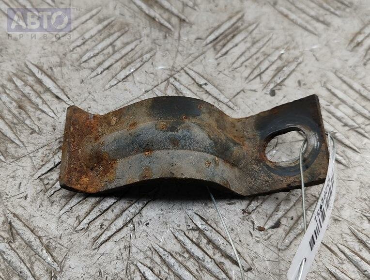 Крепление втулки стабилизатора переднего Volkswagen Transporter T4