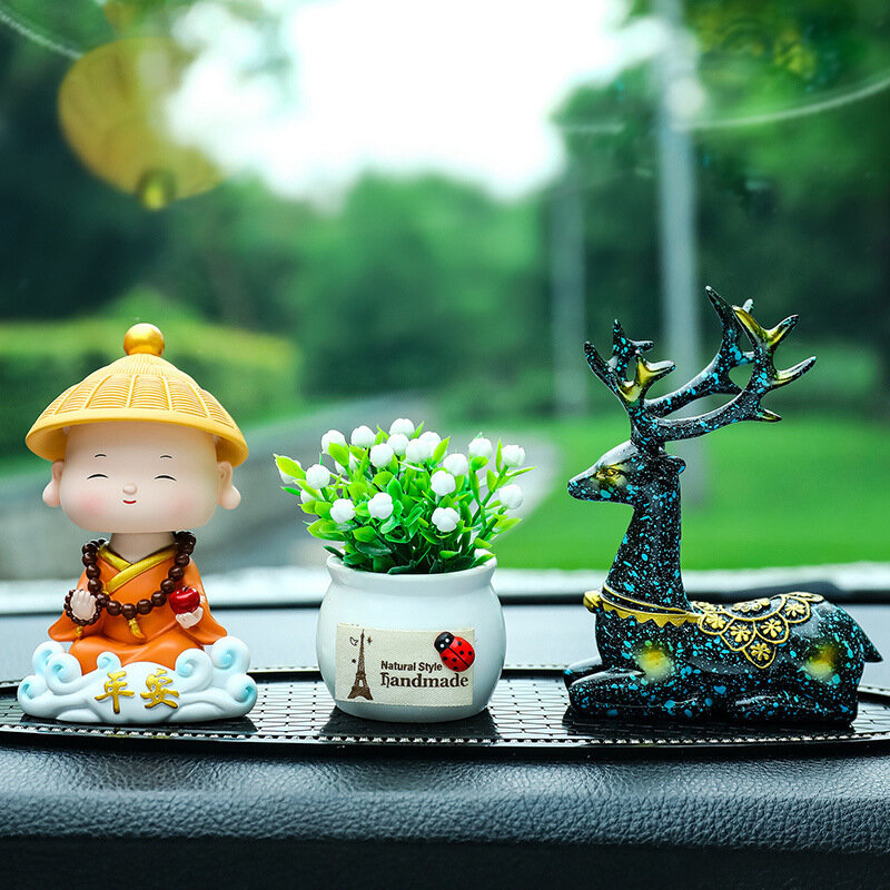 Автомобильные украшения с элитным дизайном, креативные фигурки монахов и оленей-талисманов для автомобиля, полная коллекция новых высококлассных автомобильных аксессуаров.
