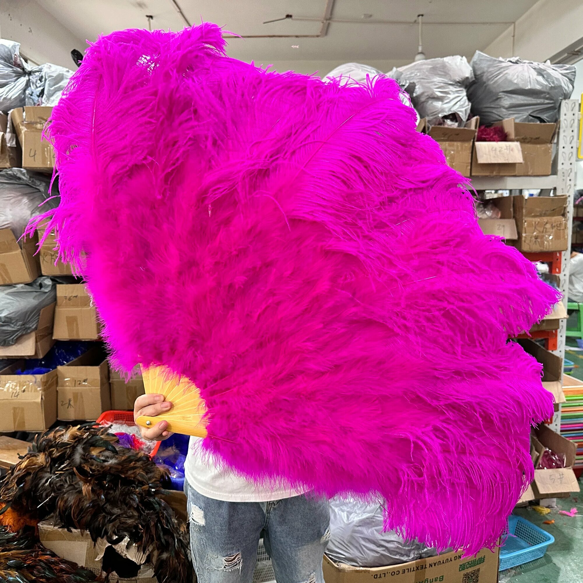 Натуральный веер из страусиных перьев 130 см Розовый, 4 Rose Red, 100cm 1Pair(two)