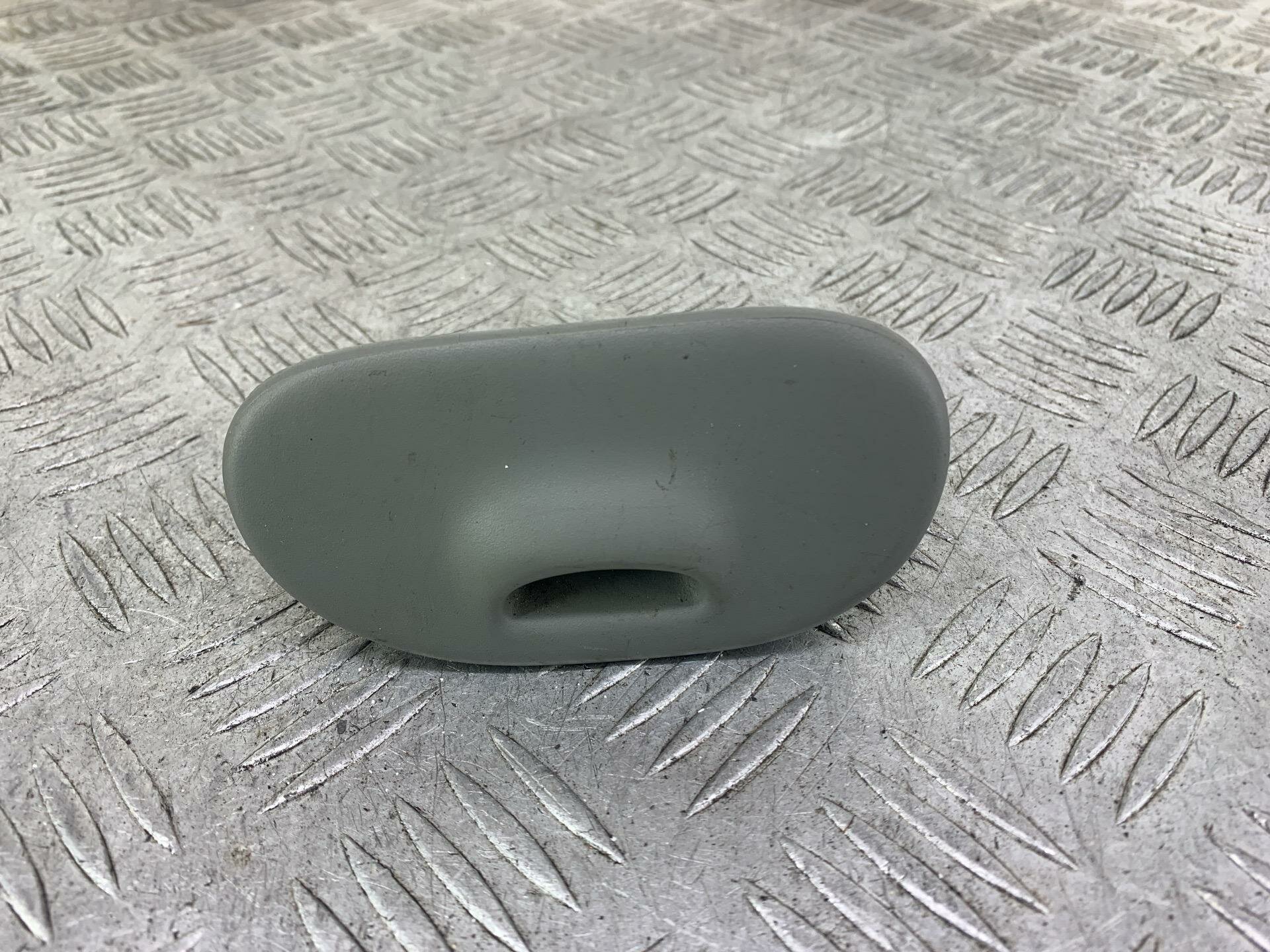Пепельница задняя левая Renault Scenic рест. 2002 7700822214