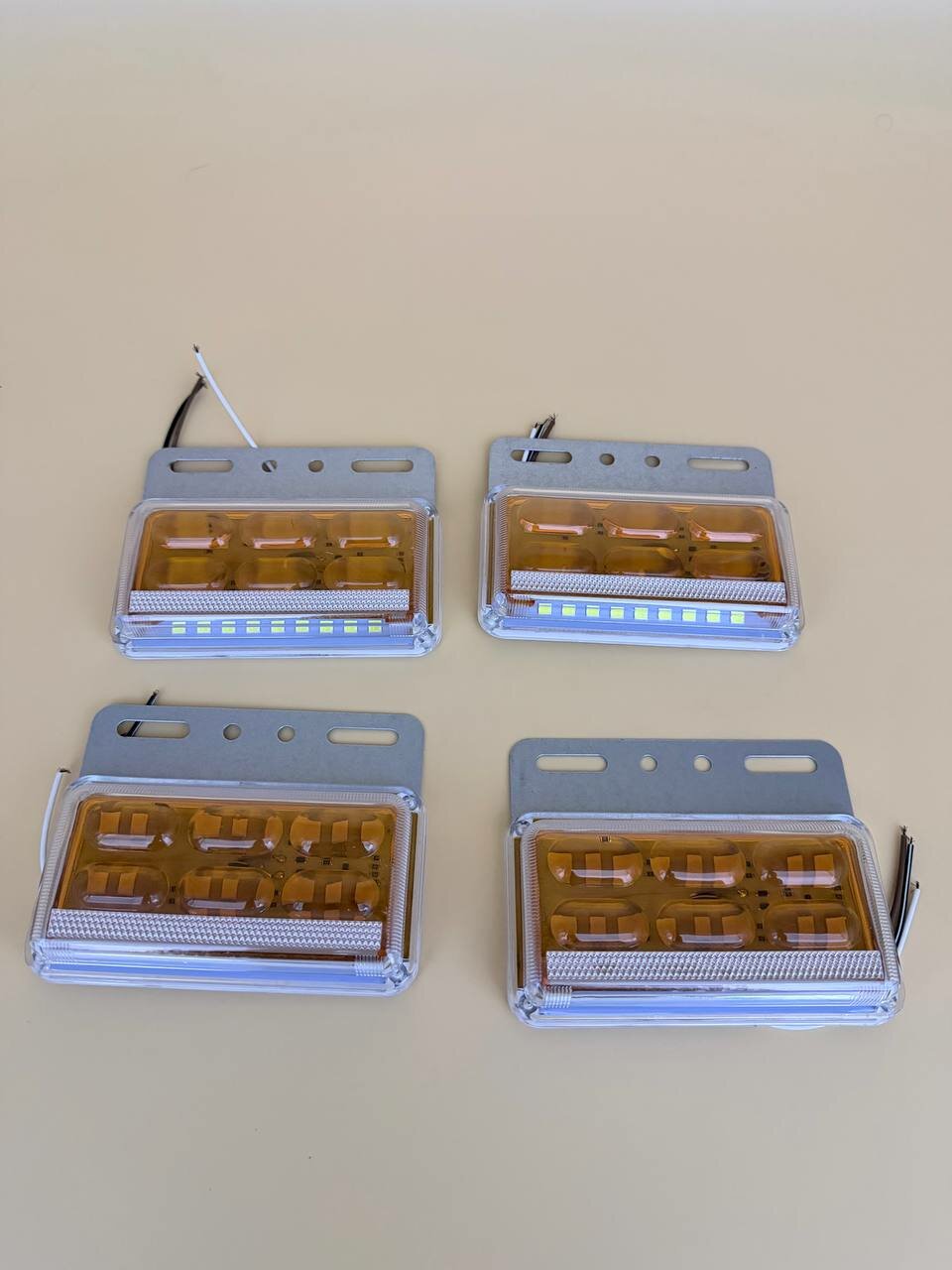 Габаритные фонари, указатели габаритов, боковые габаритные светодиодные фонари 12 V, комплект 4 шт