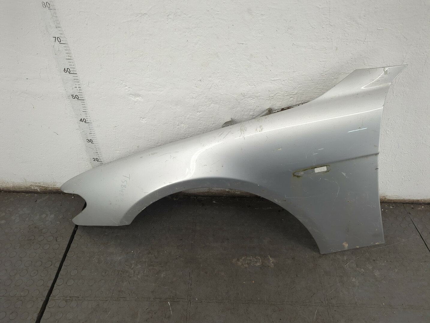 Крыло левое переднее BMW 7 E65 Б/У