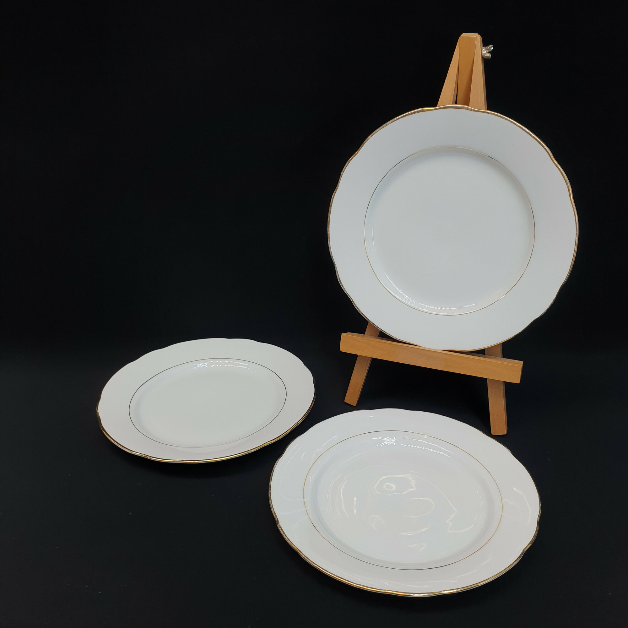 Винтажный набор пирожковых тарелок 3 шт Богемия, Чехословакия, фарфор, позолота.