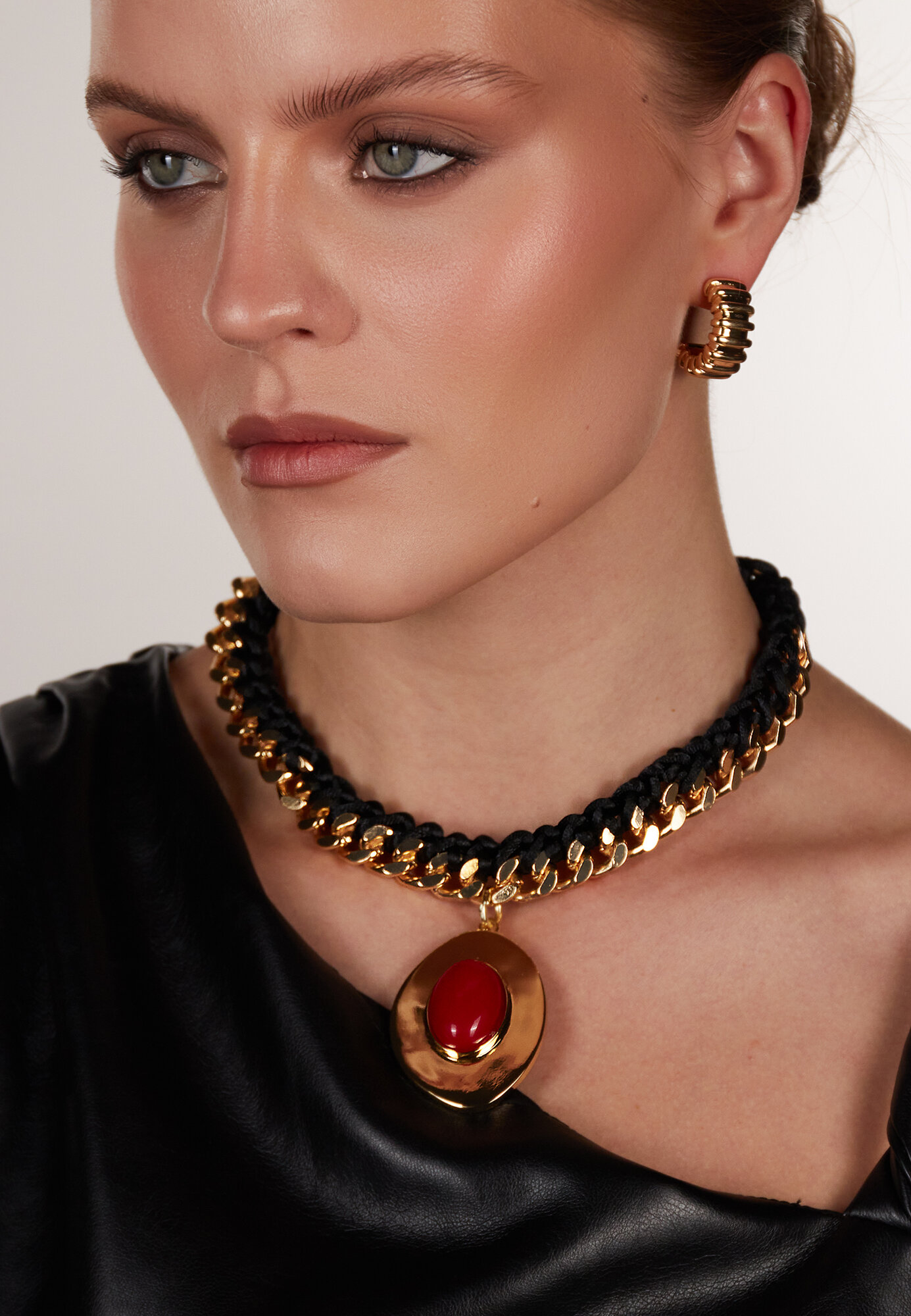 Колье, металл, кварцит