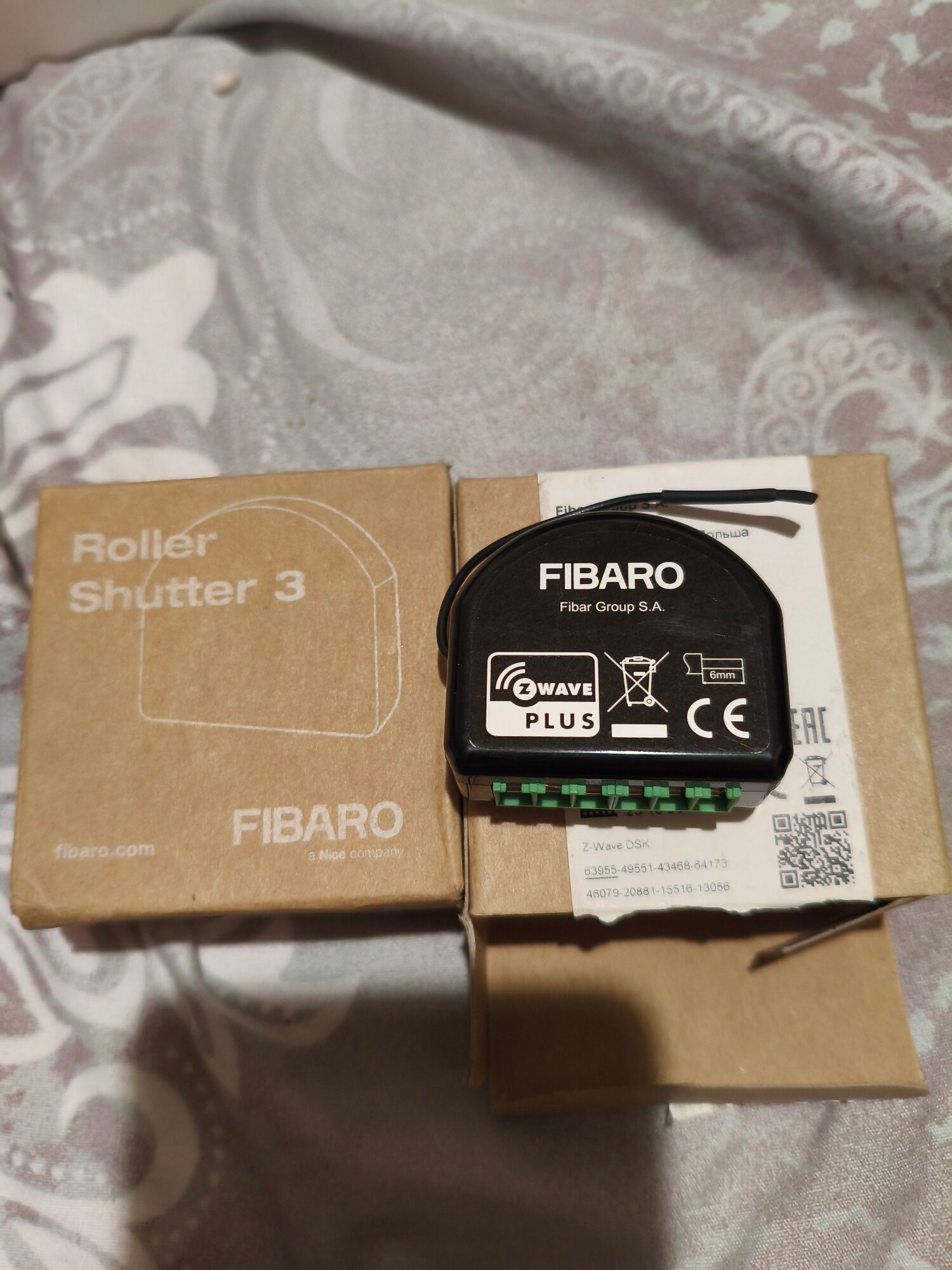FIBARO Roller Shutter 3 встраиваемый модуль управления жалюзи/шторами/воротами Z-Wave