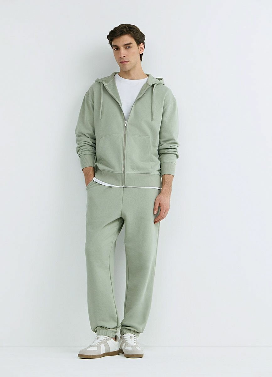 Брюки спортивные