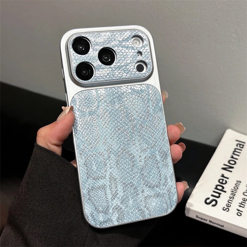 Чехол для iPhone 15 Blue с текстурой кожи