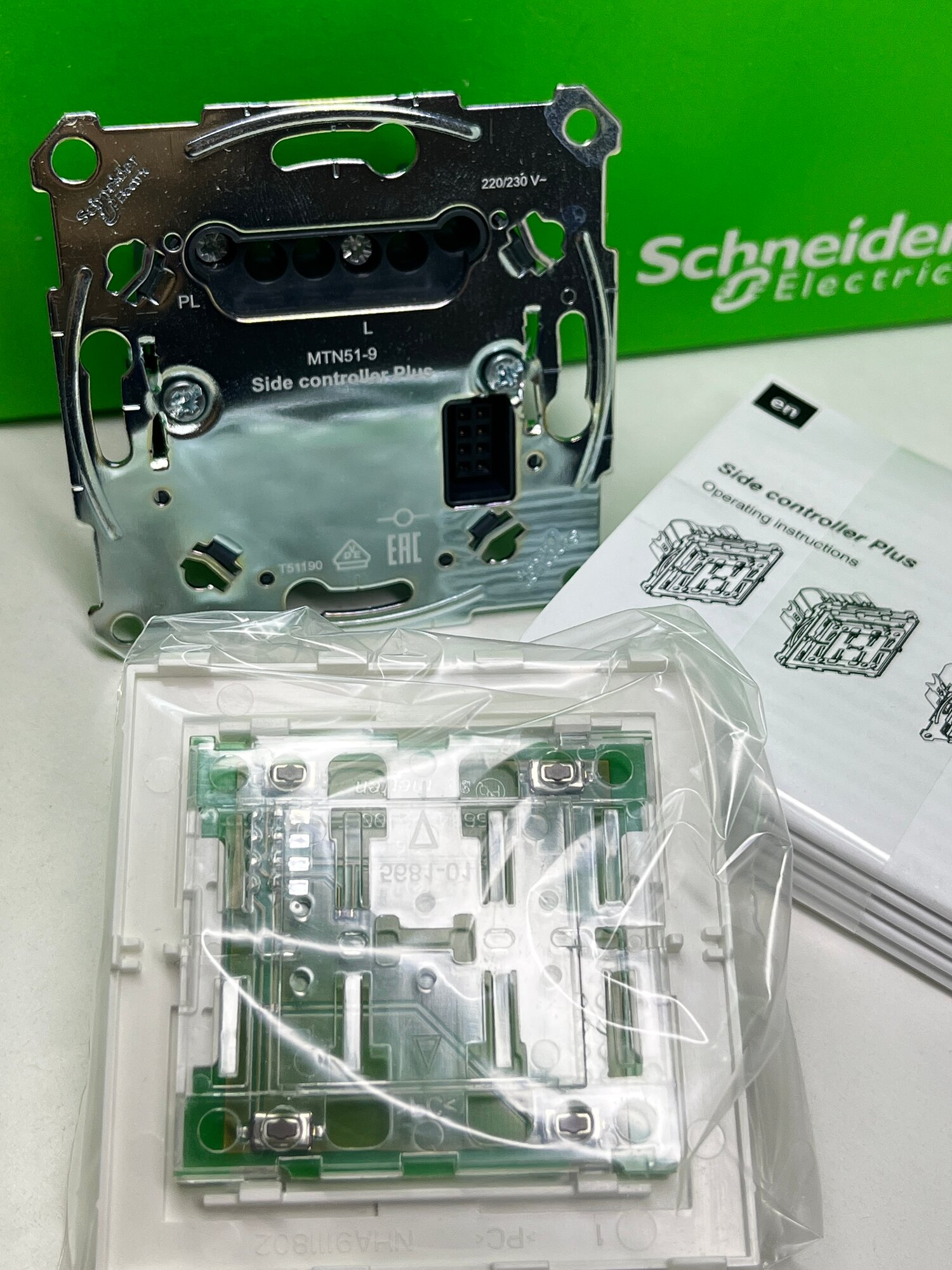 Боковой контроллер Plus Schneider Electric "PlusLink" Merten D-Life одноклавишный MTN5119-6000