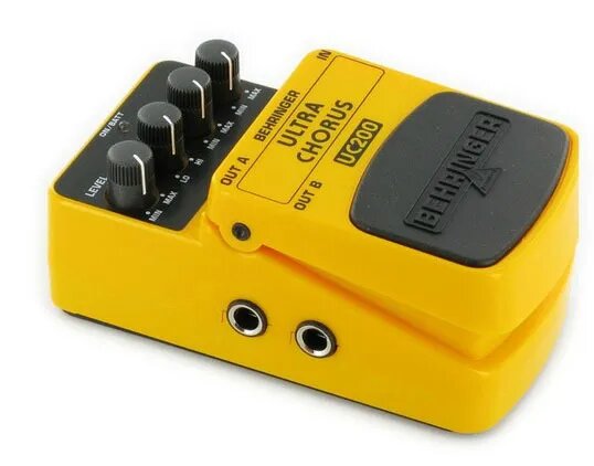 BEHRINGER Ultra Chorus UC200 - Процессор эффектов для гитары и клавишных, стереоэффект — фото 1