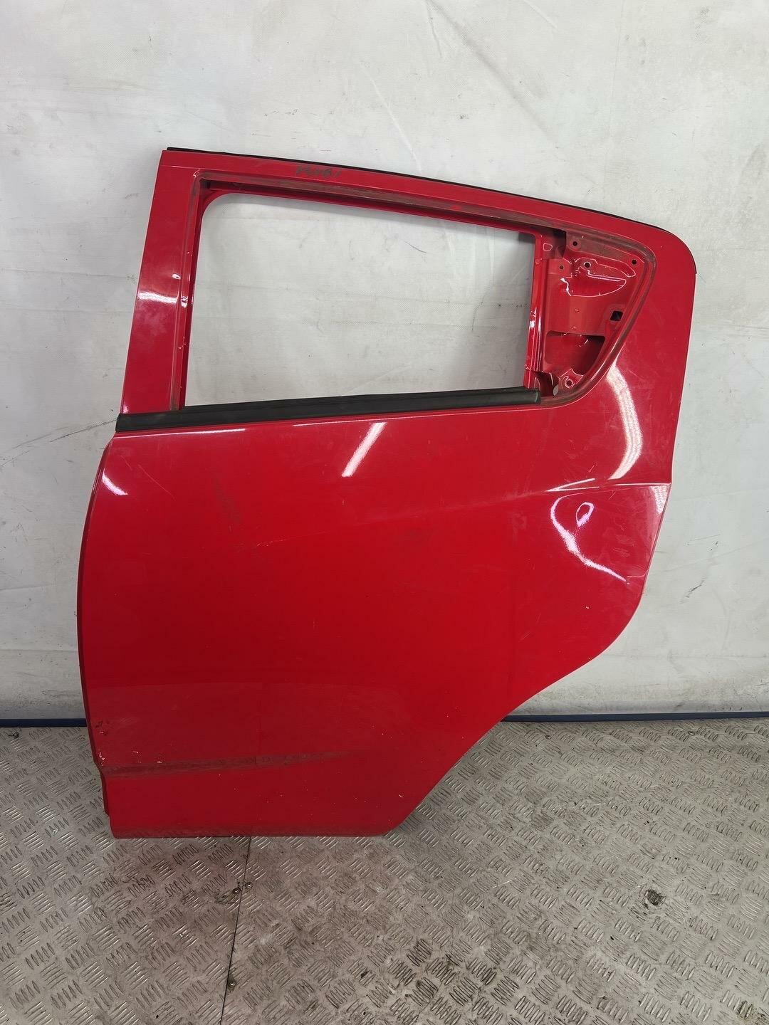 Дверь задняя левая Chevrolet Spark M300 2012